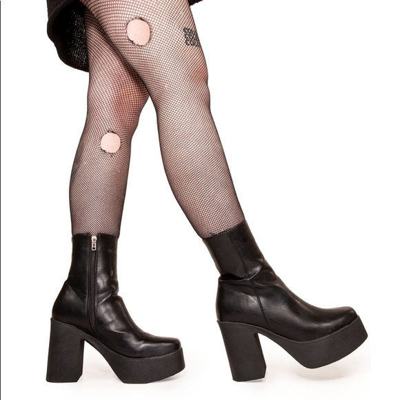 Shoes | La Moda Black Platform Boots | Poshmark